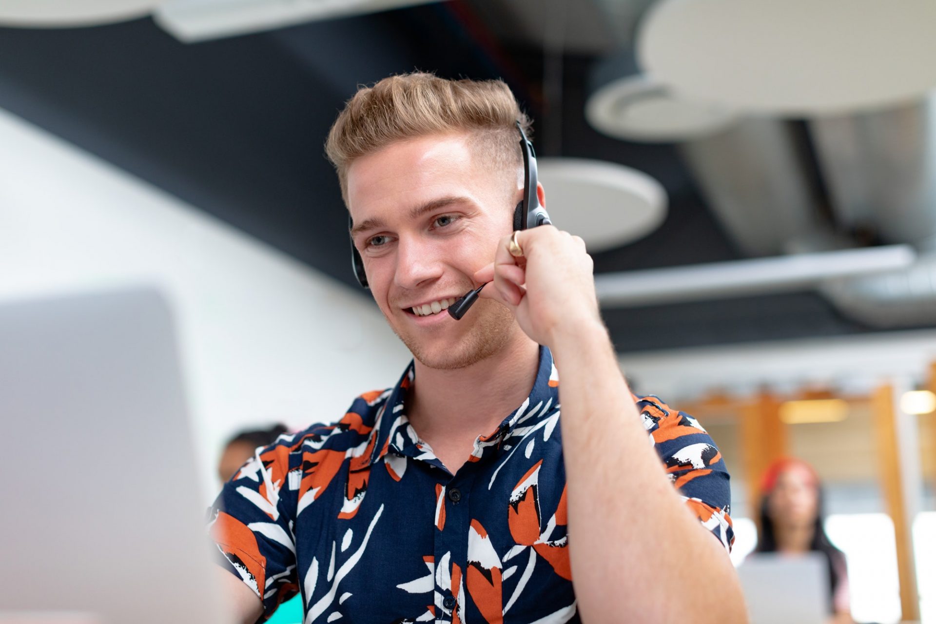 Helpdesk vs Service Desk? Czym jest Service Desk? Helpdesk vs Service Desk? Czym jest Service Desk?